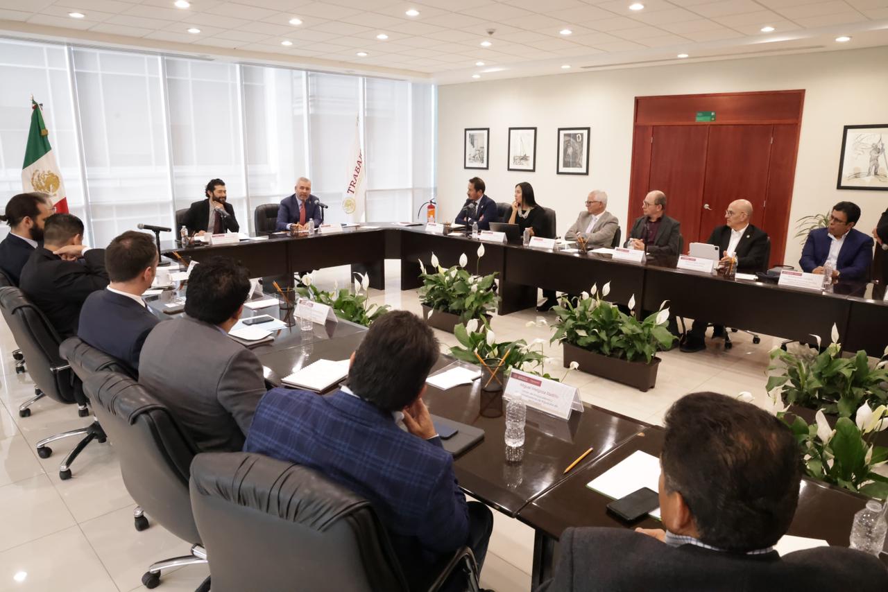 Pactan Ramírez Bedolla, STPS y aguacateros, ruta para formalizar sector ... Pactan Ramírez Bedolla, STPS y aguacateros, ruta para formalizar sector ...