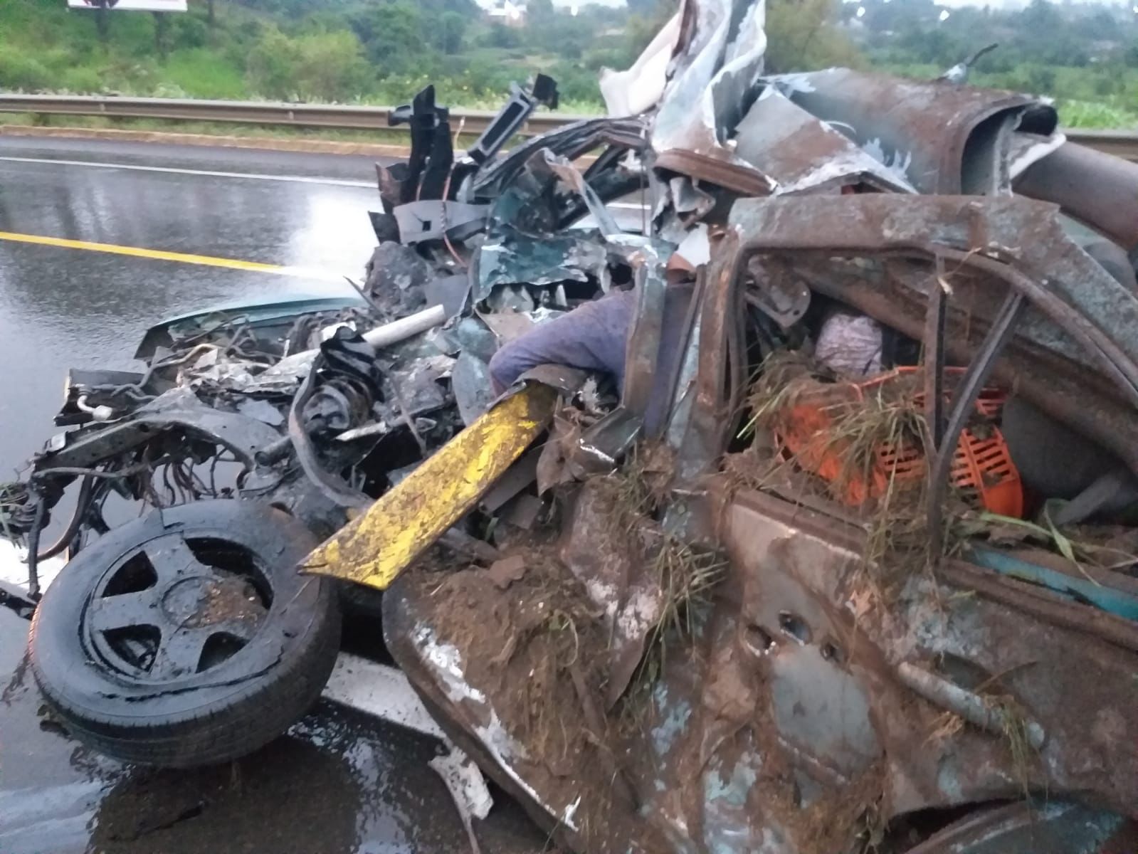 Accidente En La Siglo 21 Deja 2 Muertos Y Un Herido Quadratín Michoacán