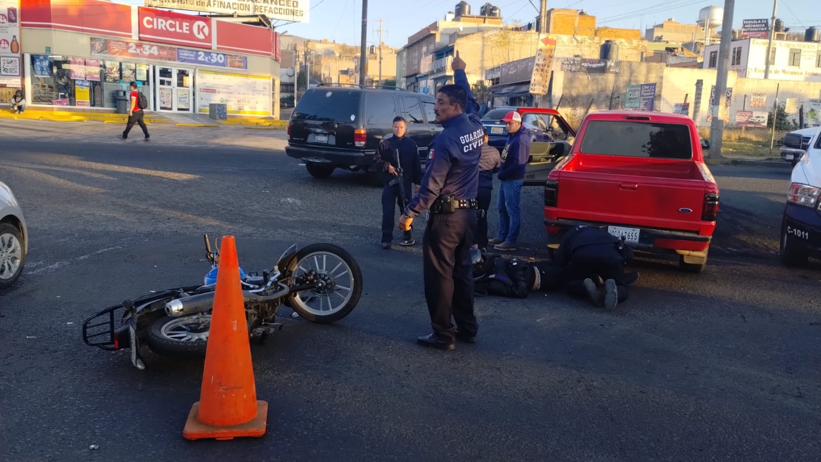 Choque Entre Camioneta Y Moto Deja Un Herido En Morelia Quadratín