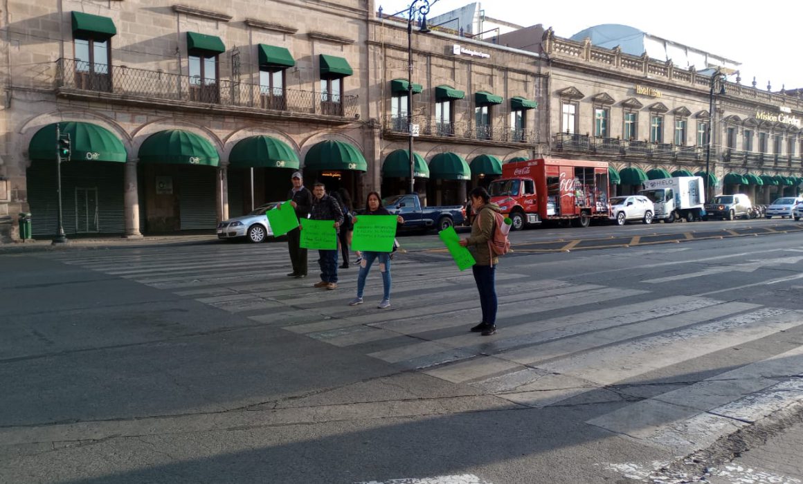 Se manifiestan profesores despedidos del Tec de Tacámbaro en Morelia ... Se manifiestan profesores despedidos del Tec de Tacámbaro en Morelia ...